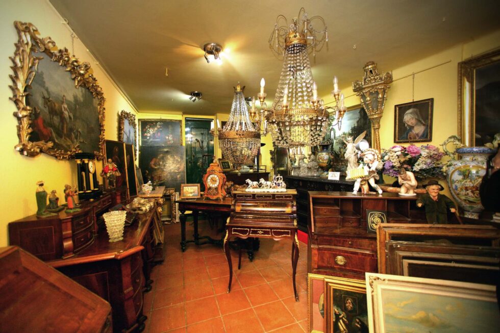 Antiquariato a Genova | Antichità Canepa & Figli